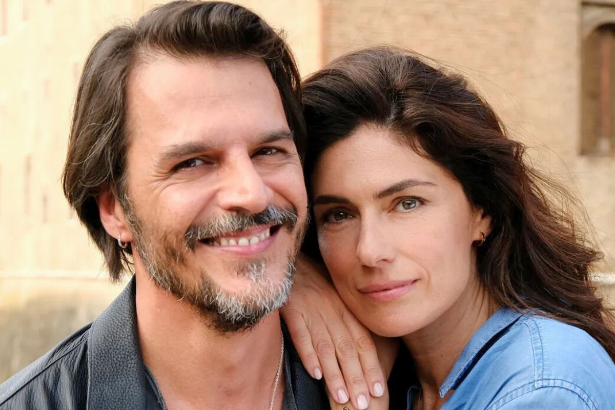 Anna Valle A Verissimo: Chi è, Età, Marito, Figli E Carriera » Area C ...