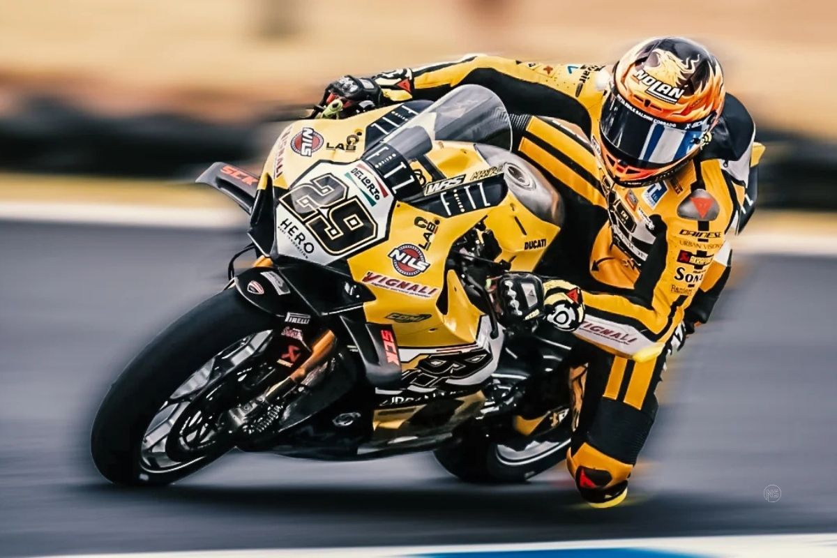 Andrea Iannone: Chi è, Età, Carriera E Vita Privata Del Pilota » Area C ...