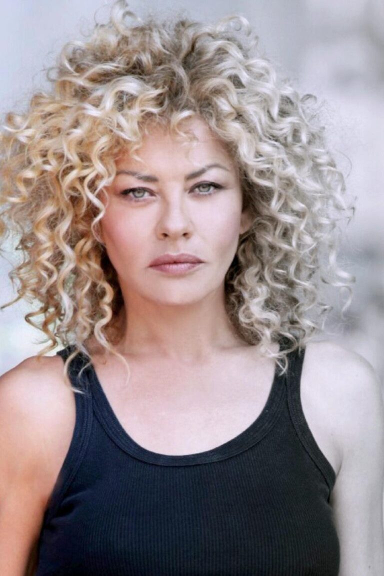 Tutto Su Eva Grimaldi: Età, Marito, Figli, Misure, Patrimonio E ...